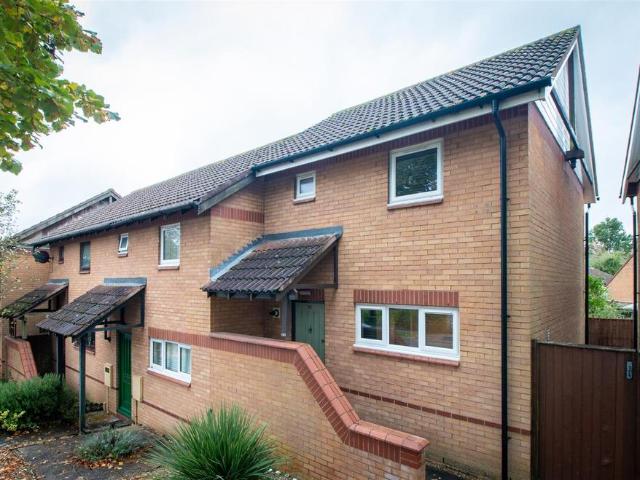 2 bedroom end of terrace house to rent