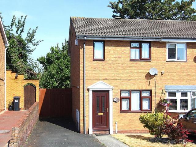 2 bedroom end of terrace house to rent