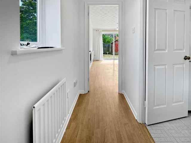 2 bedroom end of terrace house to rent