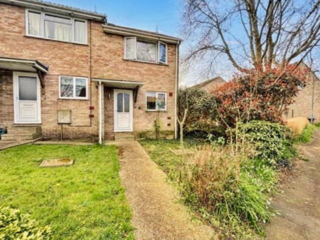 2 bedroom end of terrace house to rent