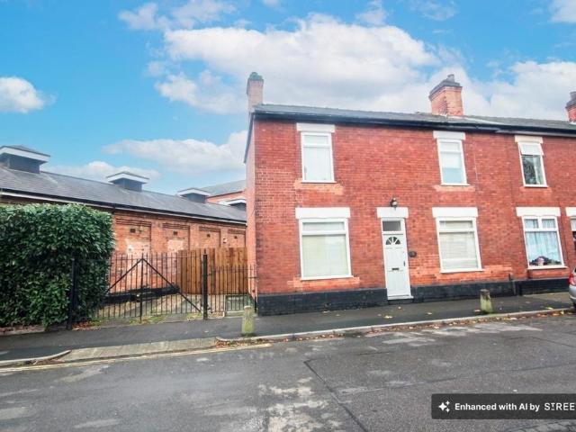 2 bedroom end of terrace house to rent