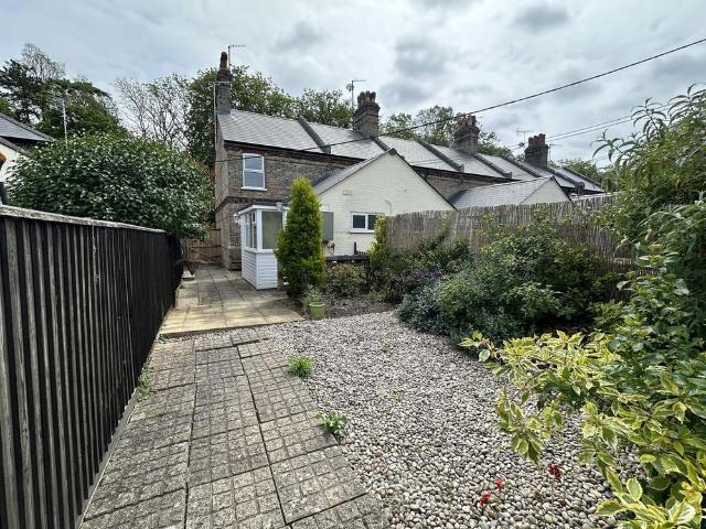 2 bedroom end of terrace house to rent
