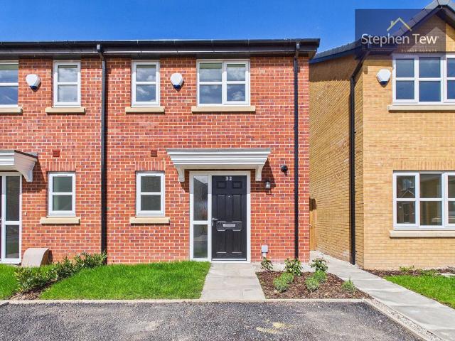 2 bedroom end of terrace house to rent
