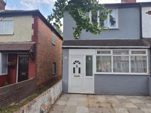 2 bedroom end of terrace house to rent