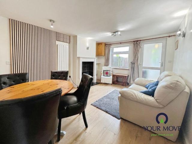 2 bedroom end of terrace house to rent