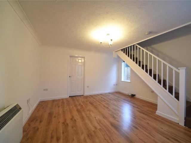 2 bedroom end of terrace house to rent