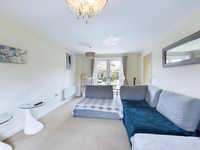 2 bedroom end of terrace house to rent