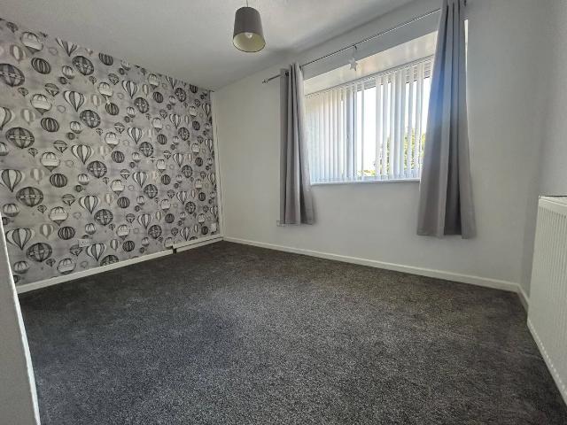 2 bedroom end of terrace house to rent