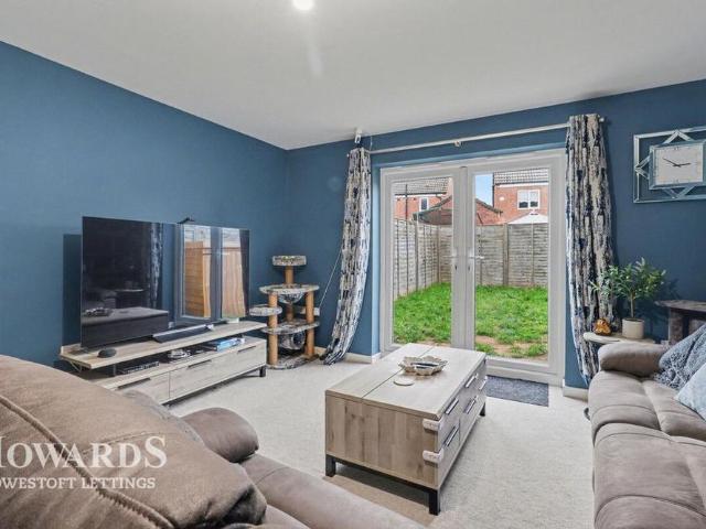 2 bedroom end of terrace house to rent
