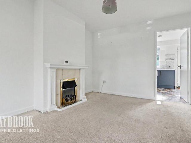 2 bedroom end of terrace house to rent