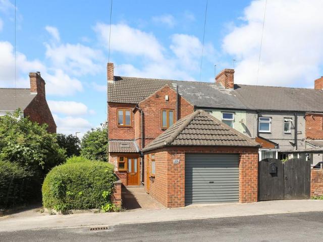 2 bedroom end of terrace house to rent
