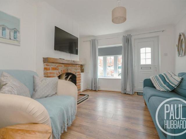 2 bedroom end of terrace house to rent
