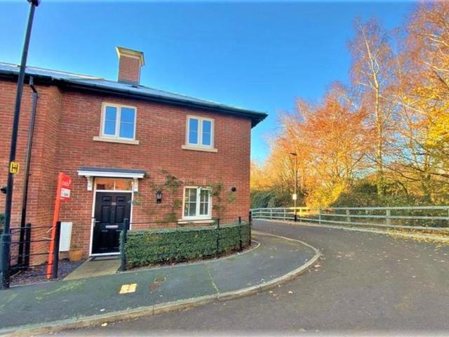 2 bedroom end of terrace house to rent