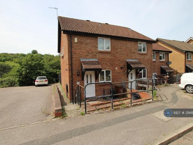 2 bedroom end of terrace house to rent