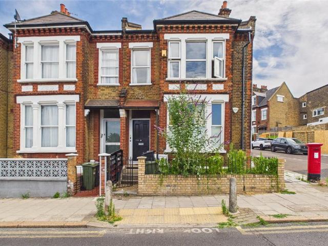 2 bedroom end of terrace house to rent