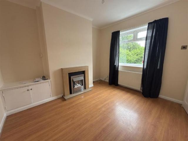 2 bedroom end of terrace house to rent