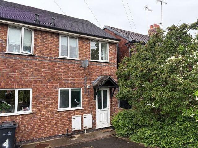 2 bedroom end of terrace house to rent