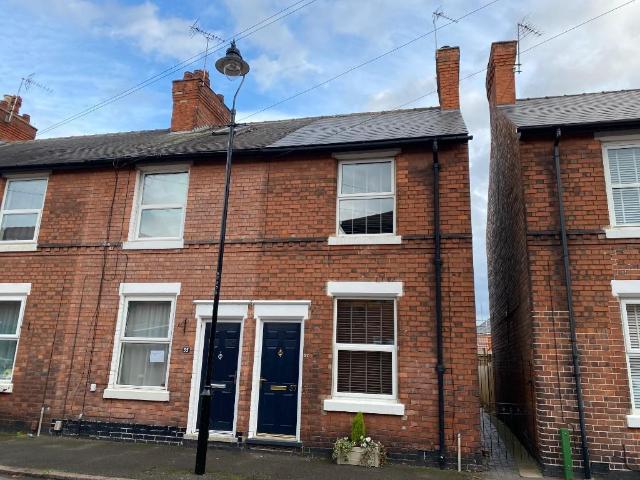 2 bedroom end of terrace house to rent