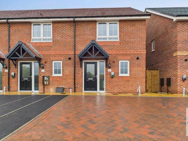 2 bedroom end of terrace house to rent