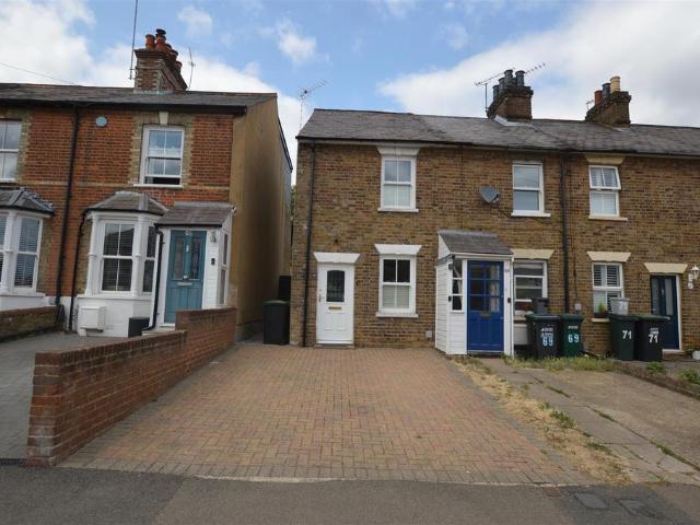 2 bedroom end of terrace house to rent