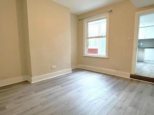 2 bedroom end of terrace house to rent