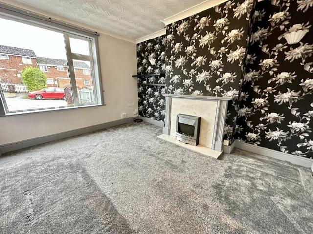 2 bedroom end of terrace house to rent