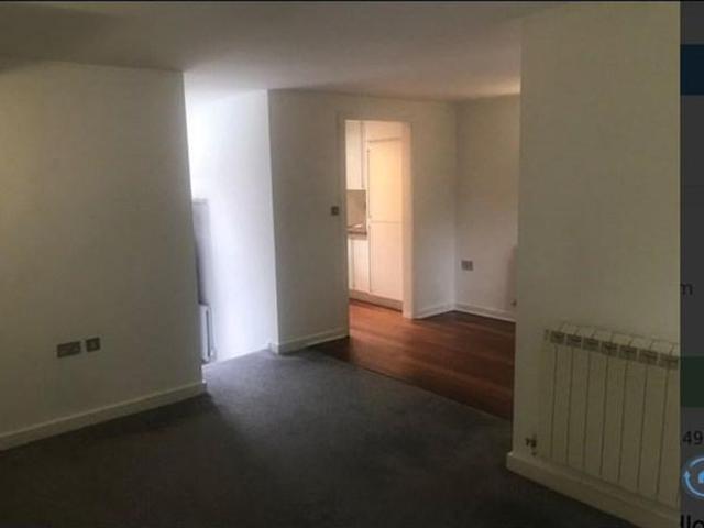 2 bedroom end of terrace house to rent