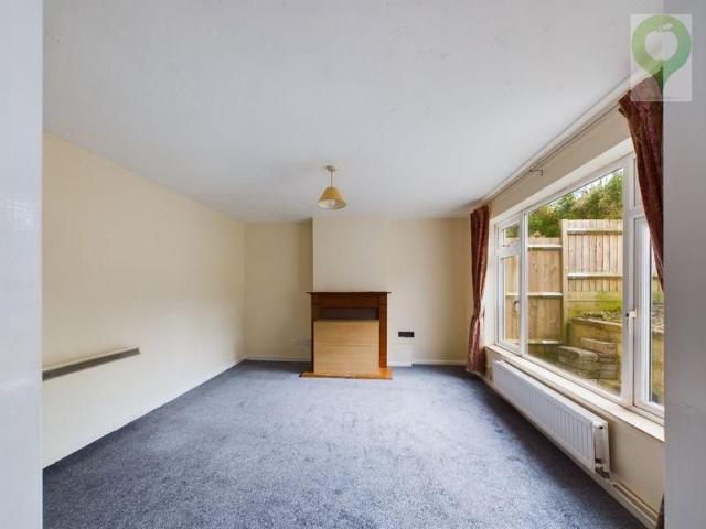 2 bedroom end of terrace house to rent