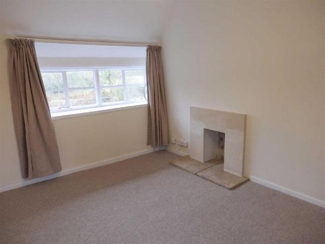 2 bedroom end of terrace house to rent