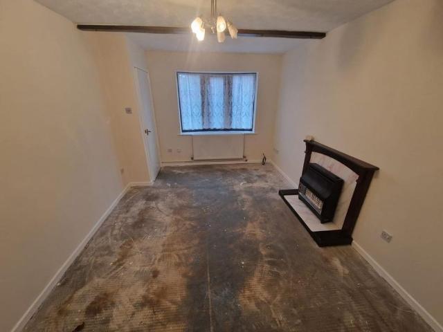 2 bedroom end of terrace house to rent
