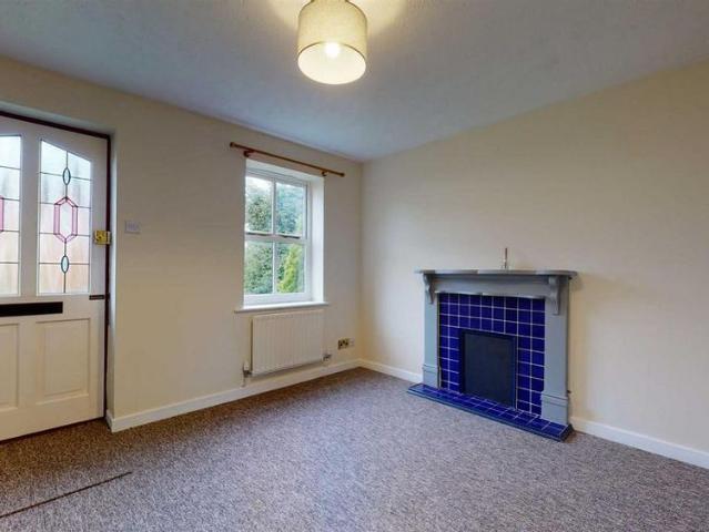 2 bedroom end of terrace house to rent