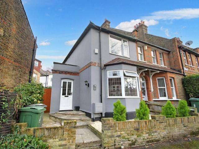 2 bedroom end of terrace house to rent