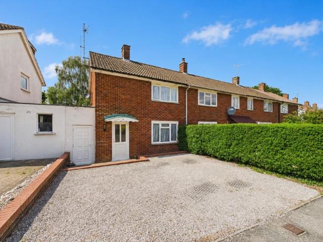 2 bedroom end of terrace house to rent