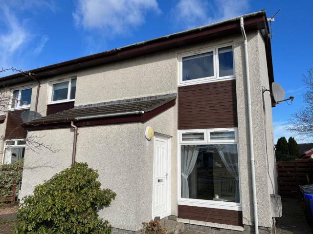 2 bedroom end of terrace house to rent