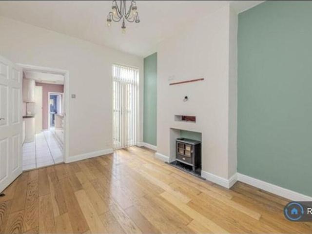 2 bedroom end of terrace house to rent