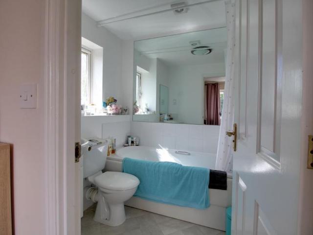 2 bedroom end of terrace house to rent