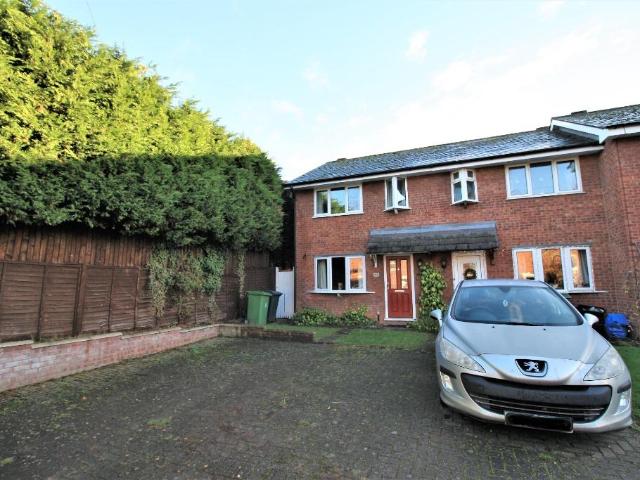 2 bedroom end of terrace house to rent
