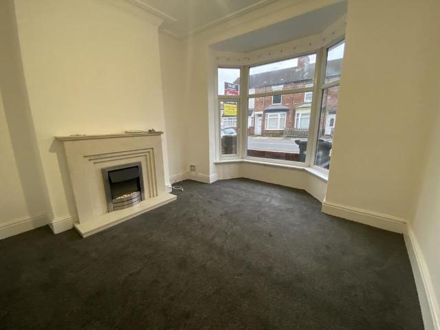 2 bedroom end of terrace house to rent