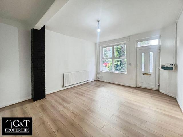 2 bedroom end of terrace house to rent