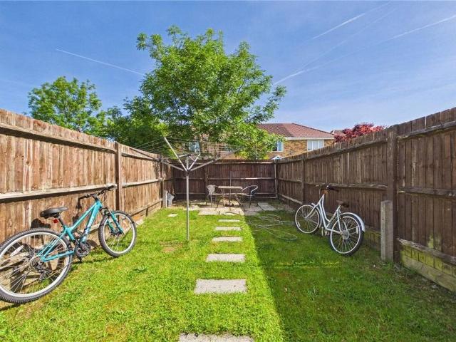 2 bedroom end of terrace house to rent