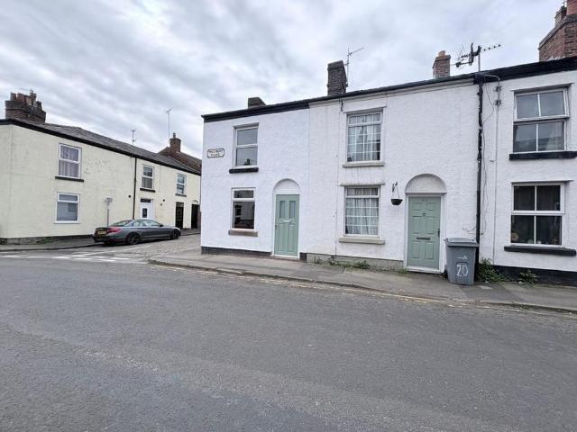 2 bedroom end of terrace house to rent
