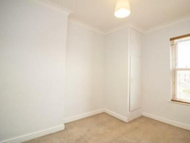 2 bedroom end of terrace house to rent