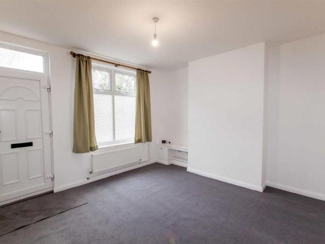 2 bedroom end of terrace house to rent