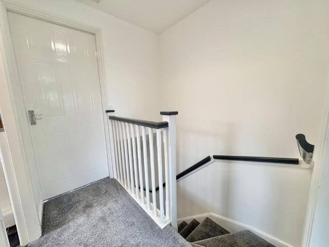2 bedroom end of terrace house to rent