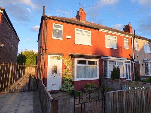 2 bedroom end of terrace house to rent