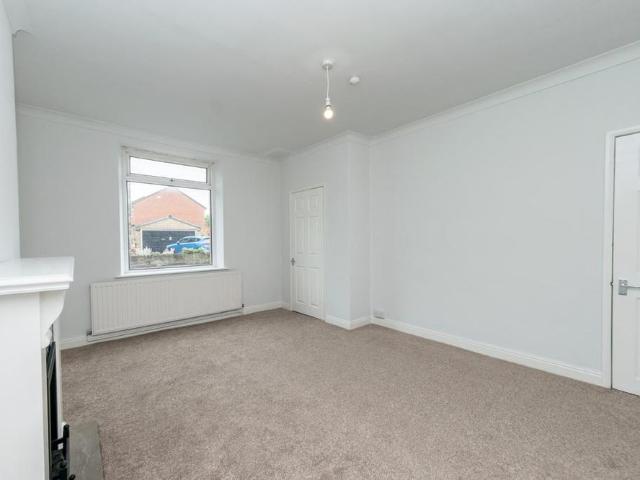 2 bedroom end of terrace house to rent