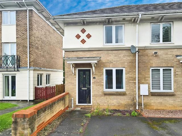 2 bedroom end of terrace house to rent