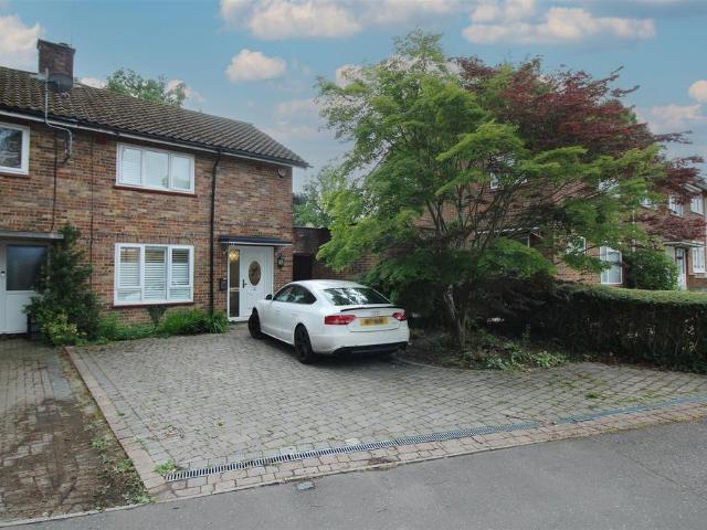 2 bedroom end of terrace house to rent