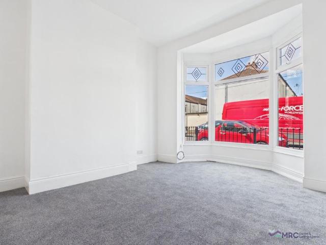 2 bedroom end of terrace house to rent