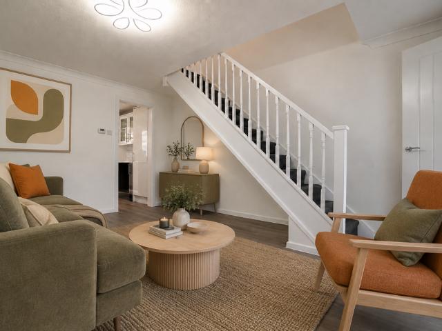 2 bedroom end of terrace house to rent